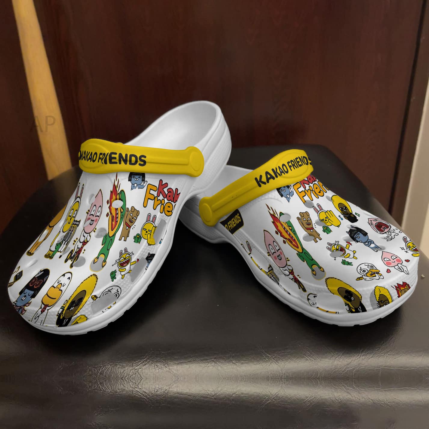 Kakao Friends Crocs AH96 - Hanamango